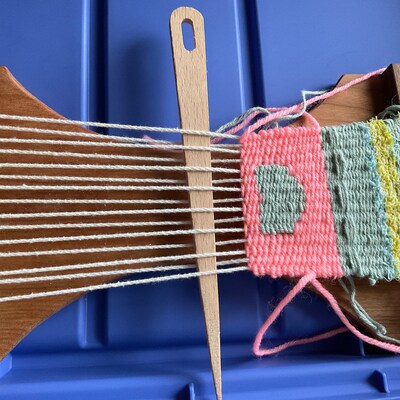 The minnow Small Hand Held Loom - Etsy