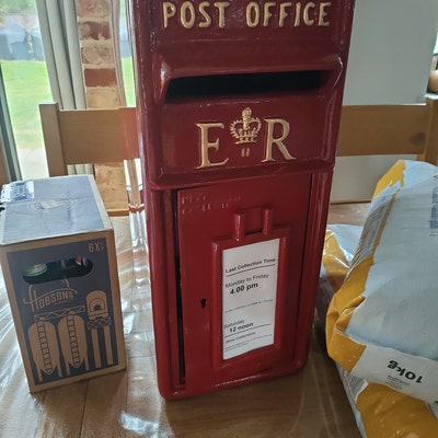Elizabeth Regina Red ER Post Box - Etsy