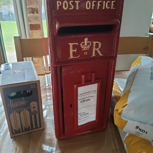 Elizabeth Regina Red ER Post Box - Etsy UK