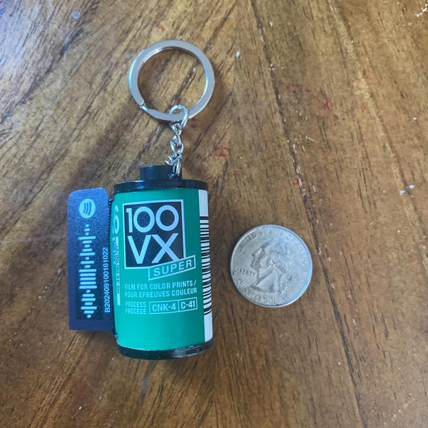 Customized 20 Photos Mini Album Keychain, Photo Scrapbook Keyring ...