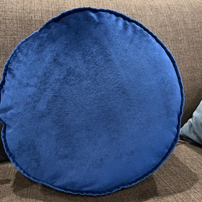 Round Pillows, 30 Color Pillows, Cover and Insert, Customizable Piping ...