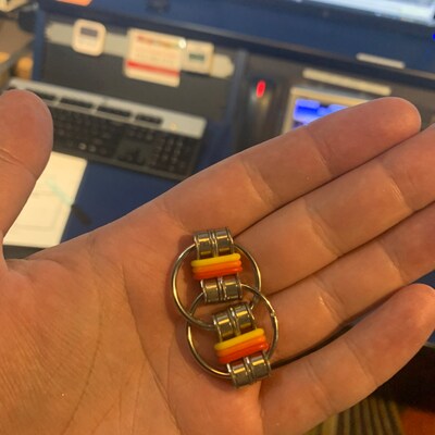 Think Link ™ Fidget Toy for Adults Children multiple Colors, Quiet ...