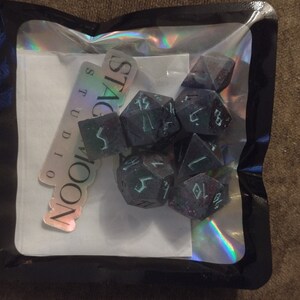 Handmade Dice, Made to Order Dice, Jesmonite Dice Set, dark Disco , RPG ...