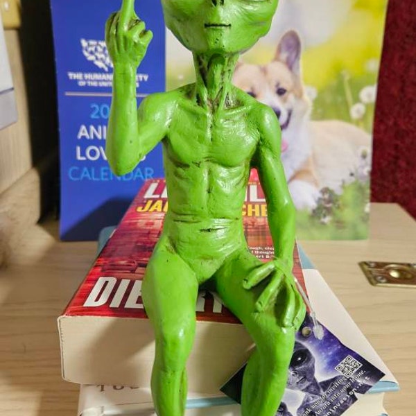 Rude Alien Statue “flipping the Bird” 10″ H Shelf Sitter ...