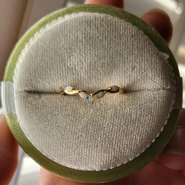 Pear Shaped Emerald Engagement Ring Vintage Rose Gold Alexandrite Ring ...