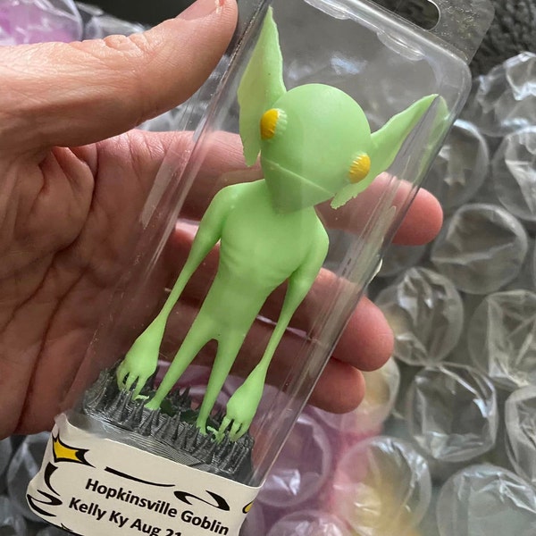 Hopkinsville Goblin "glow in the Dark" - Etsy