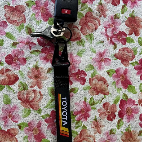 Vintage Heritage Stripes Toyota Keychain Lanyard, Metal Clip Key Ring ...