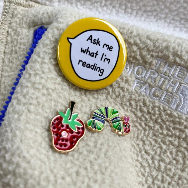 Ask Me What I'm Reading - Book Lover Pin Badge Button - Etsy