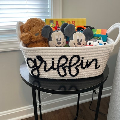 CUSTOM Name Basket With All Over DAISY Design - Etsy