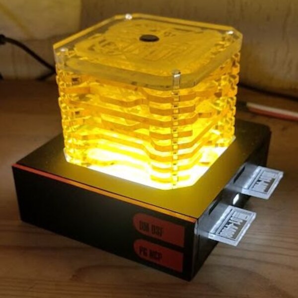 Holographic Memory Cube + Base - Etsy