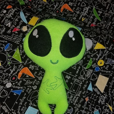 Alien Stuffie ITH Embroidery Machine Pattern - Etsy