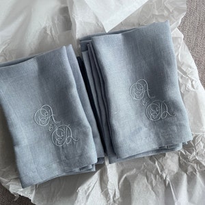 Embroidered Napkins Letter Monogrammed Napkins Dinner Napkins Wedding ...