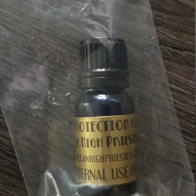 Protection Spell Oil: Protect and Safeguard Any Person, Object, or ...