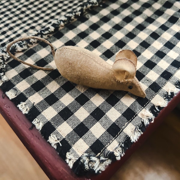 Primitive Laying Mouse - Etsy