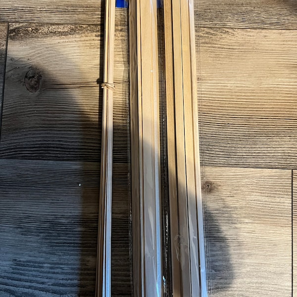 Dollhouse Miniatures Chair Rail or Trim Molding 1/4" Wide X 18" Long 1: ...