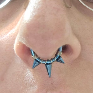 Large Spike Vertical Labret Jewelry, Angel Fangs Piercing Curved ...