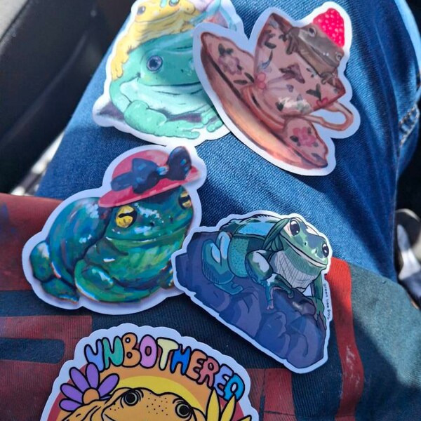 Cool Frog Vinyl Sticker, Waterproof Sticker, Realistic Frog Sticker ...