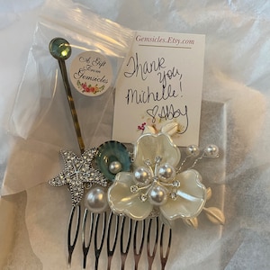 BUTTON NECKLACE SILVER Sewing Jewelry Gift for Seamstress - Etsy