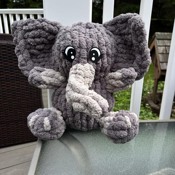 Fingerknit Chunky Elephant Plushie Pattern With Video Tutorial Elephant ...