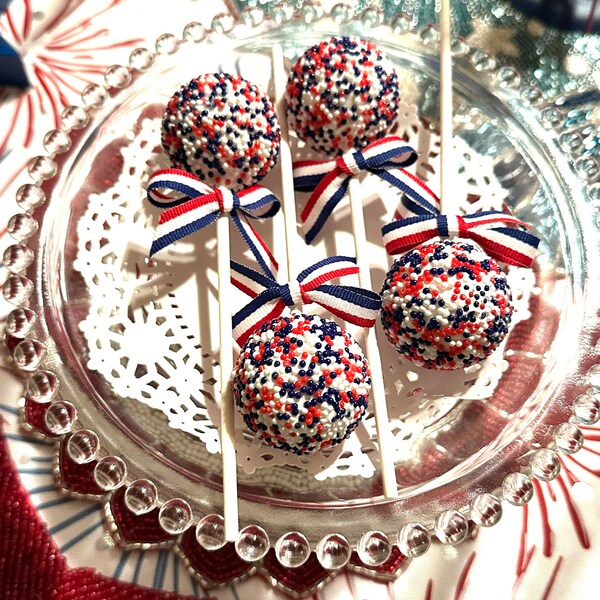 Fake Patriotic Cake Pops, July 4th Cake Pops, Patriotic Cake Pops, July ...