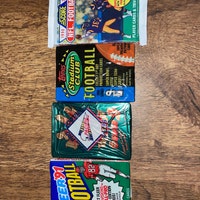 Estate Liquidation Lot Of New Old Vintage Unopened Nfl Football Cards
