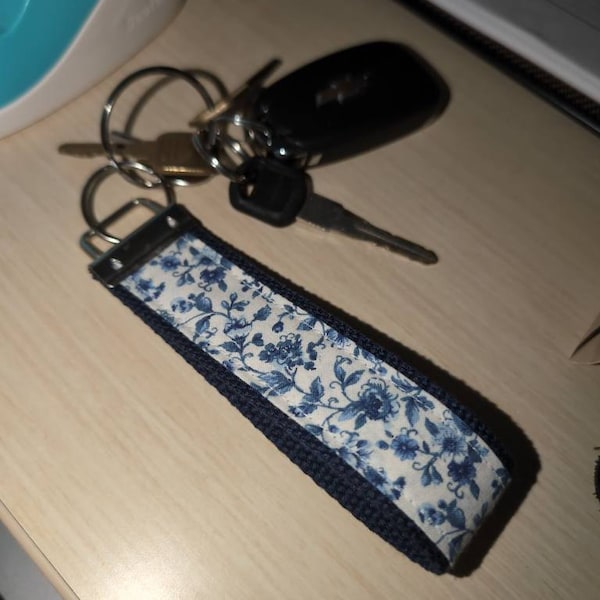 Blue Print Floral Key Fob- Fabric Key Fob- Navy Key Fob- Blue Flower ...