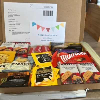 Coconut Bounty and Hearts Gift Box Bounty Ritter Ruffles Coconut ...