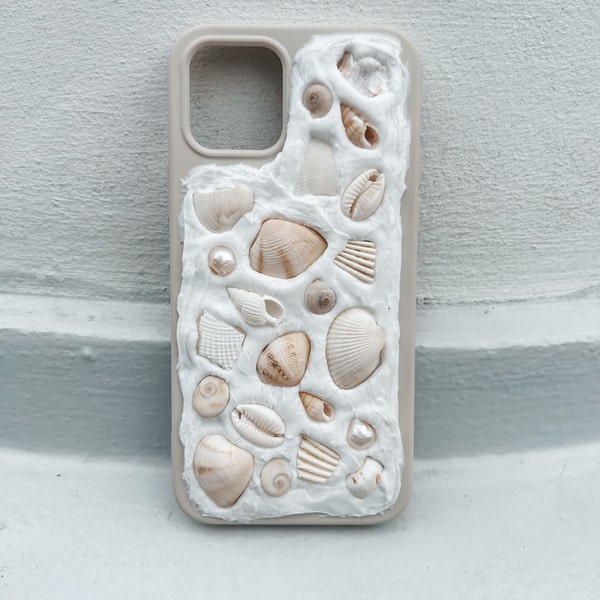 Natural Tones: Handmade Shell Cell Phone Case / Seashell Cell Phone ...