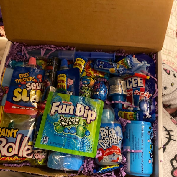 Sour Candy Favorites Snack Pack | Sour Candy Gift Box | Sour Candy Gift ...