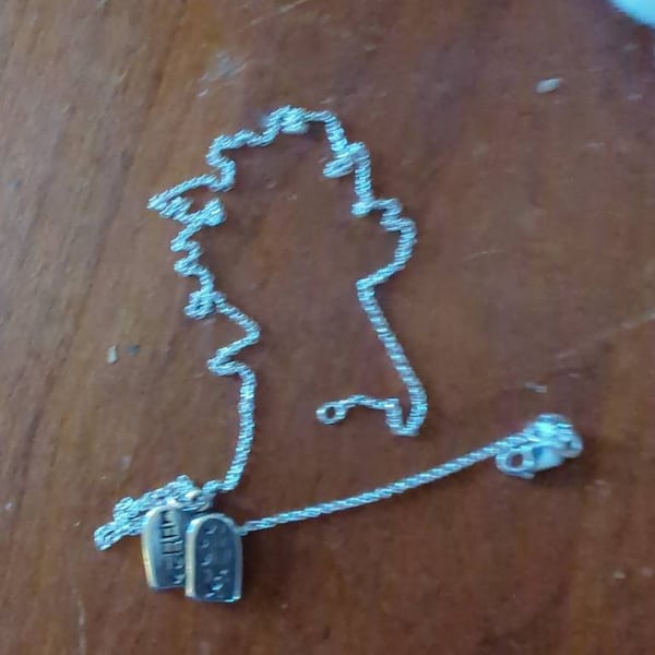 Sterling Silver Lips Charm, Kissing Lips Pendant, Fashion Makeup Charm ...