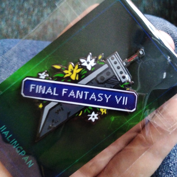 Final Fantasy VII Enamel Pin : FFVII Buster Sword Cloud Aerith Tifa FF7 ...