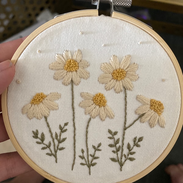Daisies Embroidery Kit, Floral Hand Embroidery Kit for Beginners, Daisy ...
