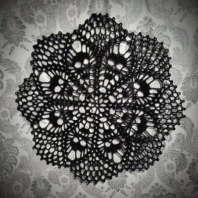 Dante's Dainty Inferno Doily Pattern Skull Doily Pattern PDF Doily ...