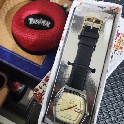 Vintage HMT Janata Red Hindi Dial Hand Winding Men's Watch Movement 17 ...