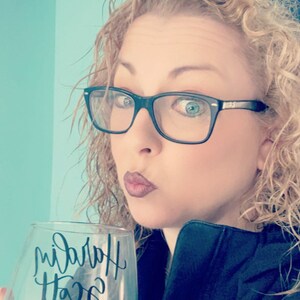 Hello Mr. Rachel Hello Mrs. Ross Wine Glass Set / friends | Etsy