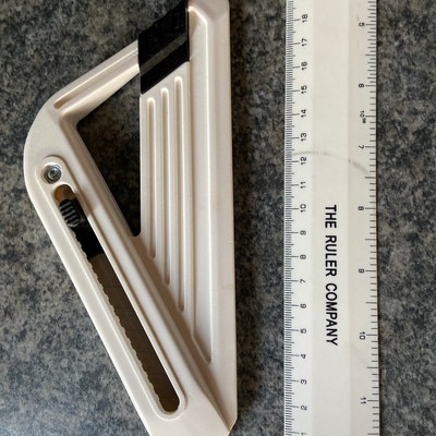 Proops Cut the Crp Poo Turd Log Stool Chopper Cutter Toilet Aid Un ...