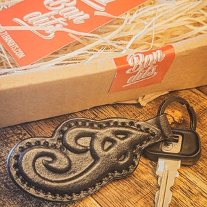 Handmade Leather Key Fob INDIAN HEAD Black and Red - Etsy