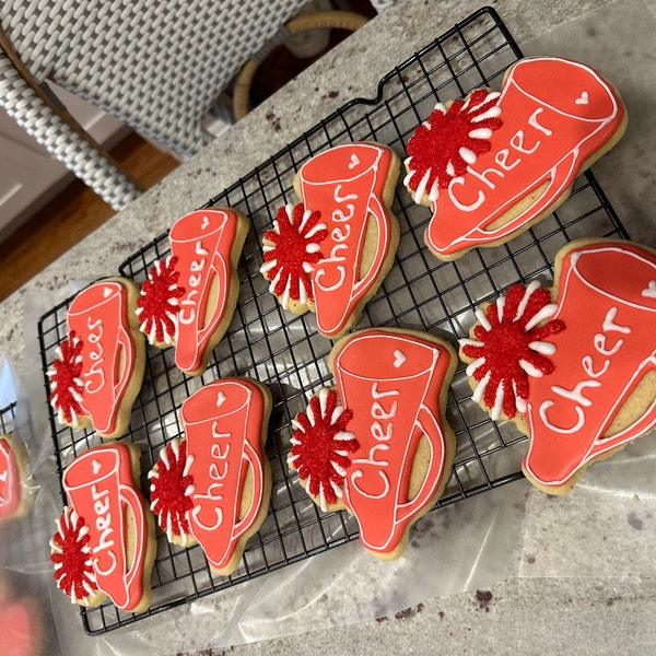 Cheer Megaphone & Pompom Cookie Cutter - Etsy