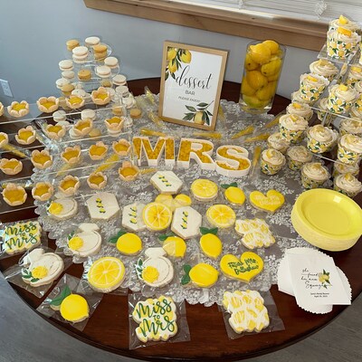 Lemon French Macarons 612 or 24 French Yellow Macaroons - Etsy