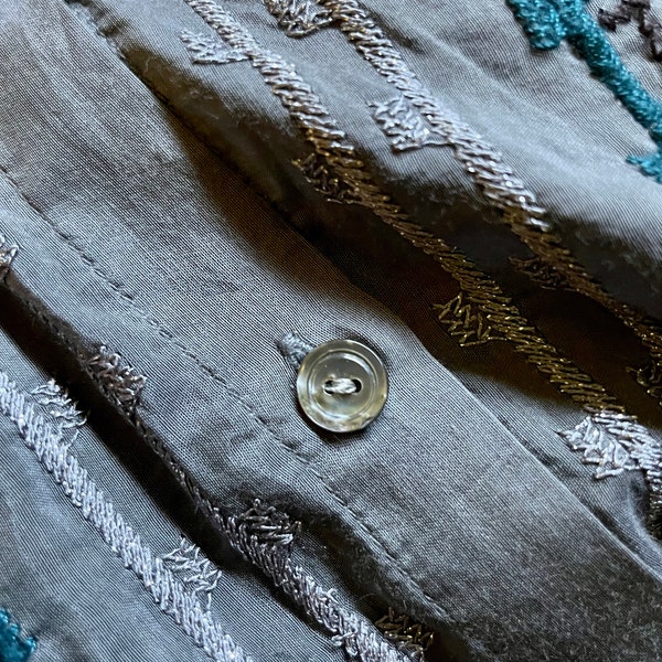 1979 Vintage Gray Smoke Carved MOP Shirt Buttons Size 16L 10MM 3/8" 2 ...