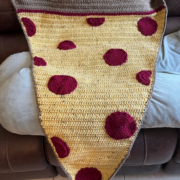 Crochet PATTERN - Pepperoni Pizza Slice Blanket; Pizza Afghan Blanket ...