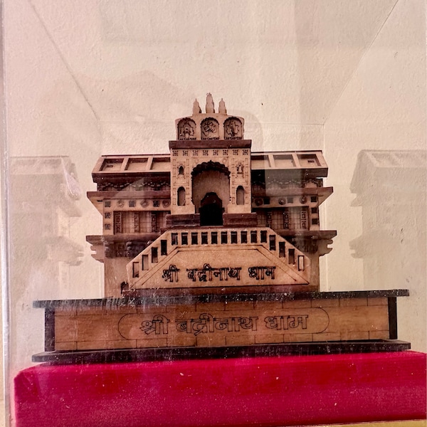The Ramanathaswamy Temple, A Wooden Handmade Replica/ Modal of Hindu ...