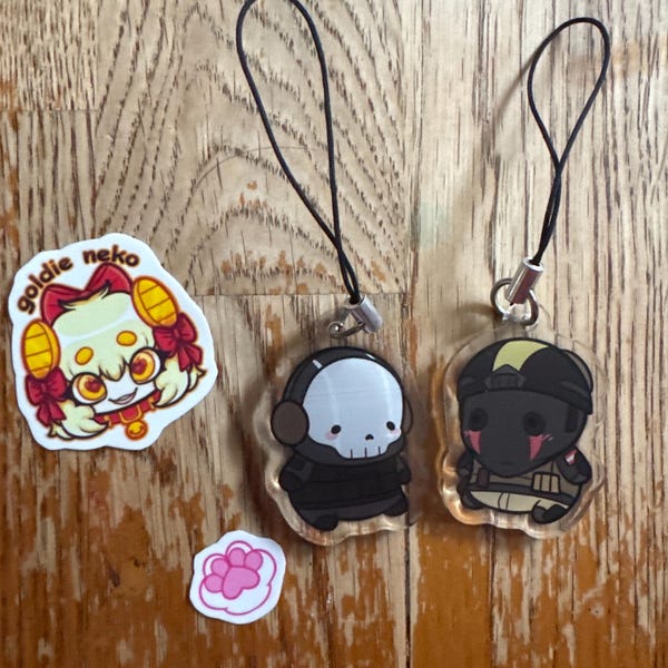 IN STOCK Outlast Trials Glow in the Dark Keychains 3 Mother Gooseberry ...