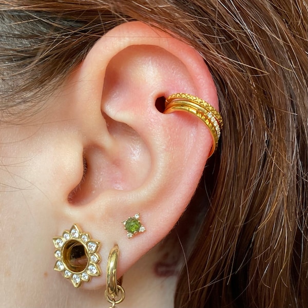 ASTM F136 Titanium Conch Hoop, Tiny Pyramid Conch Hoop, 10mm Hoop, 11mm ...