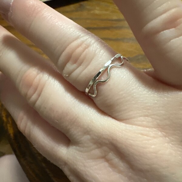 Handmade Ripple Stacking Ring / 14k Gold Filled or Sterling Silver Squiggle Ring - Etsy