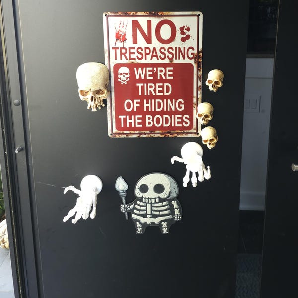 Peeking Mothman Frame Sitter, 9x8 Inch Wall Art, Door Sitter, Frame ...