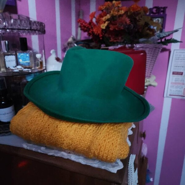 Original 1940s Chocolate Felt Curved Brim Hat by Jacoll - Etsy