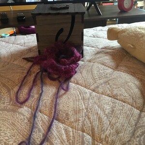 UNIQUE YARN BOX bowl Hand Crafted Needle Sizer, Ruler, Smooth Hook to ...