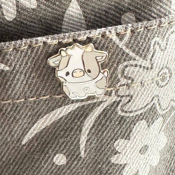 Cow 0.7" | Tiny Pals Mini Enamel Pins | Cute Animals Board Filler ...