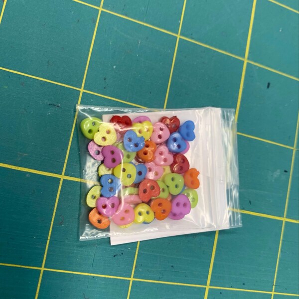 100 or 200 Red, White and Blue Assorted Buttons Patriotic Buttons, July ...
